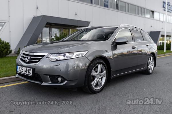 Pelēks Honda Accord 2013 Tallina, ar dzinēja tilpumu 2.00 L un nobraukumu 241 tūkst. km par 4790 €, foto 1 vietnē AUTOMOTO.COM.LV