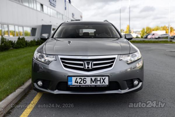 Pelēks Honda Accord 2013 Tallina, ar dzinēja tilpumu 2.00 L un nobraukumu 241 tūkst. km par 4790 €, foto 3 vietnē AUTOMOTO.COM.LV