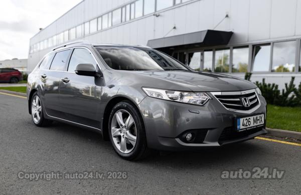Pelēks Honda Accord 2013 Tallina, ar dzinēja tilpumu 2.00 L un nobraukumu 241 tūkst. km par 4790 €, foto 4 vietnē AUTOMOTO.COM.LV
