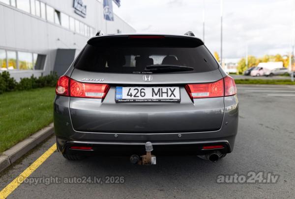 Pelēks Honda Accord 2013 Tallina, ar dzinēja tilpumu 2.00 L un nobraukumu 241 tūkst. km par 4790 €, foto 7 vietnē AUTOMOTO.COM.LV