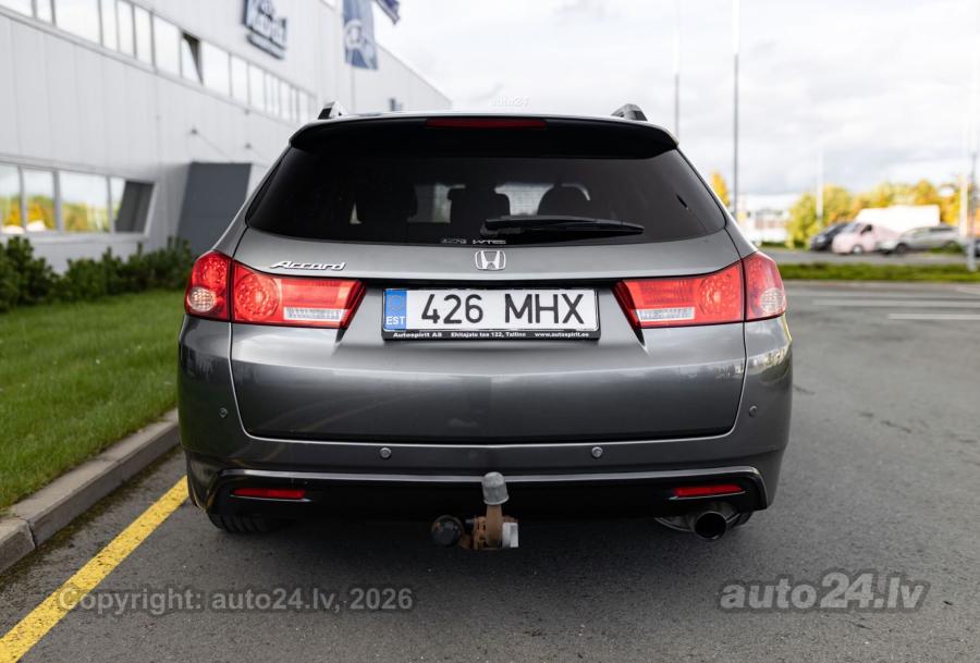 Grey Honda Accord 2013 in Tallinn, with an engine capacity of 2.00 L and mileage of 241 thousand km for 4790 €, photo 7 on AUTOMOTO.COM.LV