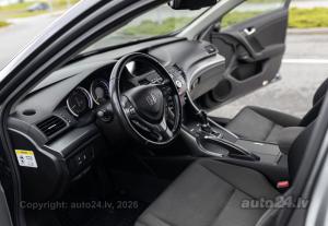 Grey Honda Accord 2013 in Tallinn, with an engine capacity of 2.00 L and mileage of 241 thousand km for 4790 €, photo 9 on AUTOMOTO.COM.LV