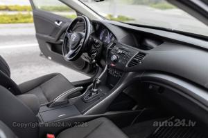 Grey Honda Accord 2013 in Tallinn, with an engine capacity of 2.00 L and mileage of 241 thousand km for 4790 €, photo 26 on AUTOMOTO.COM.LV