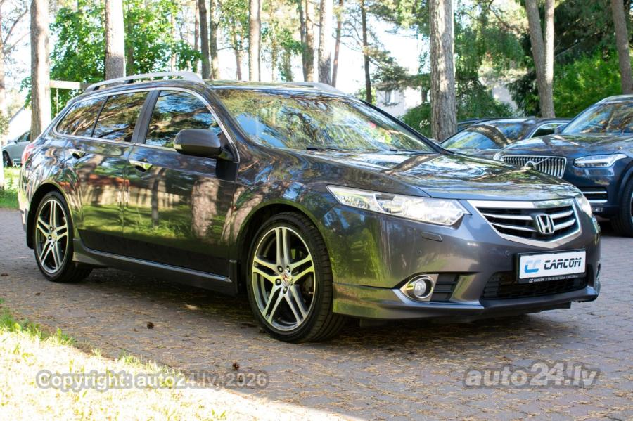 Pelēks Honda Accord 2014 Tallina, ar dzinēja tilpumu 2.00 L un nobraukumu 263 tūkst. km par 6990 €, foto 10 vietnē AUTOMOTO.COM.LV
