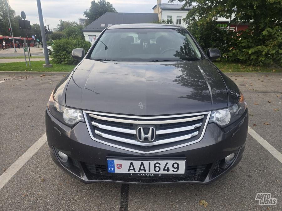 Honda Accord 2009 in Vilnius, with an engine capacity of 2.00 L and mileage of 395 thousand km for 3700 €, photo 4 on AUTOMOTO.COM.LV
