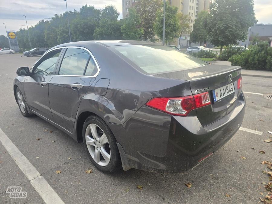 Honda Accord 2009 in Vilnius, with an engine capacity of 2.00 L and mileage of 395 thousand km for 3700 €, photo 5 on AUTOMOTO.COM.LV