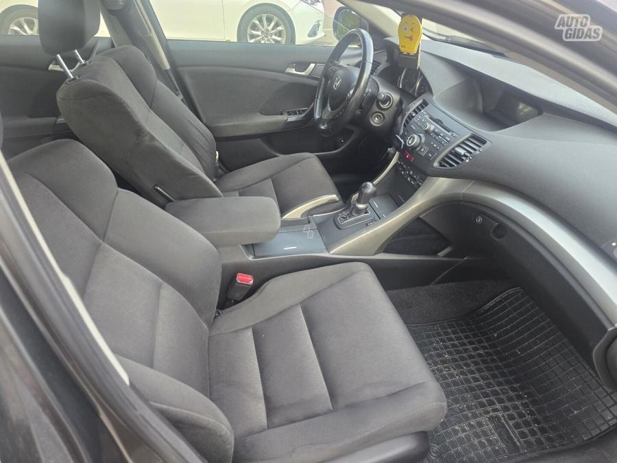 Honda Accord 2009 in Vilnius, with an engine capacity of 2.00 L and mileage of 395 thousand km for 3700 €, photo 9 on AUTOMOTO.COM.LV