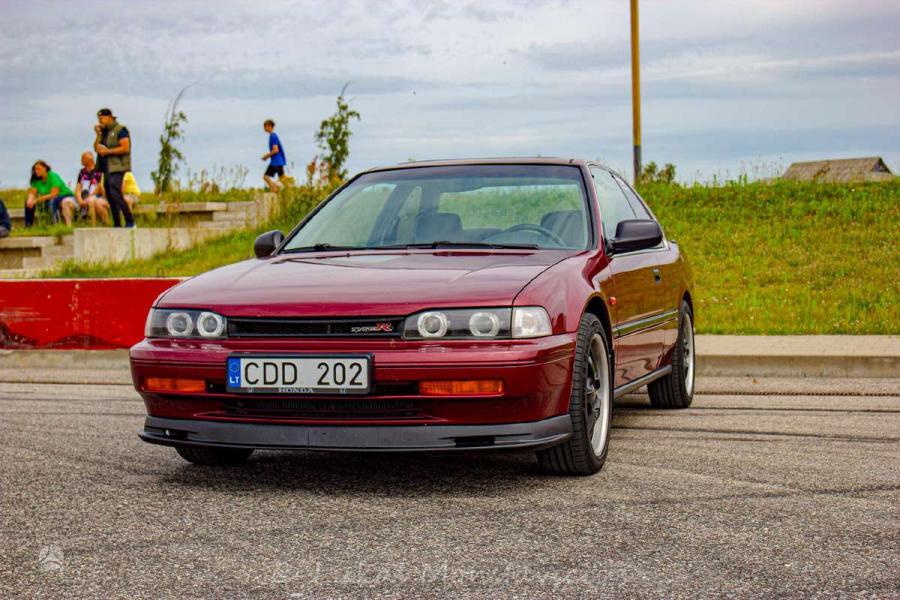 Red Honda Accord 1992 in Visaginas, with an engine capacity of 2.20 L and mileage of 300 thousand km for 3000 €, photo 1 on AUTOMOTO.COM.LV