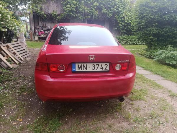 Sarkans Honda Accord 2005 Rīga, ar dzinēja tilpumu 2.00 L un nobraukumu 300 tūkst. km par 700 €, foto 4 vietnē AUTOMOTO.COM.LV