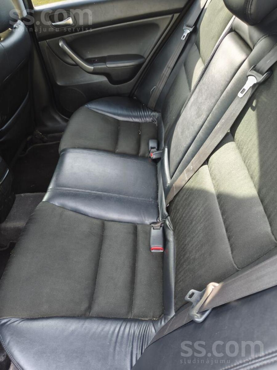 Sarkans Honda Accord 2006 Kuldīga, ar dzinēja tilpumu 2.20 L un nobraukumu 436 tūkst. km par 450 €, foto 7 vietnē AUTOMOTO.COM.LV