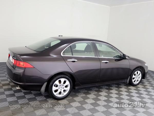 Хонда Аккорд 2006 в Таллин на AUTOMOTO.COM.LV Красный Хонда Аккорд 2006 в Таллин, объемом двигателя 2.00 л и пробегом 225 тыс. км за 1999 €, фото 4 на AUTOMOTO.COM.LV
