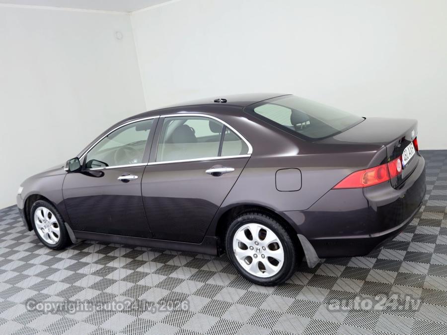 Sarkans Honda Accord 2006 Tallina, ar dzinēja tilpumu 2.00 L un nobraukumu 225 tūkst. km par 1999 €, foto 5 vietnē AUTOMOTO.COM.LV