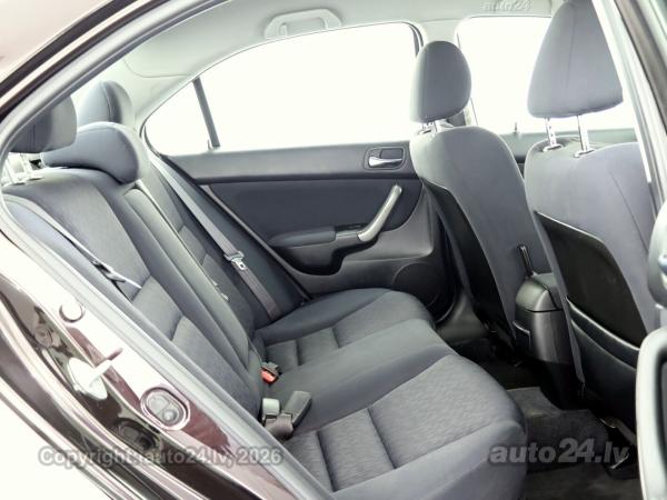 Хонда Аккорд 2006 в Таллин на AUTOMOTO.COM.LV Красный Хонда Аккорд 2006 в Таллин, объемом двигателя 2.00 л и пробегом 225 тыс. км за 1999 €, фото 8 на AUTOMOTO.COM.LV