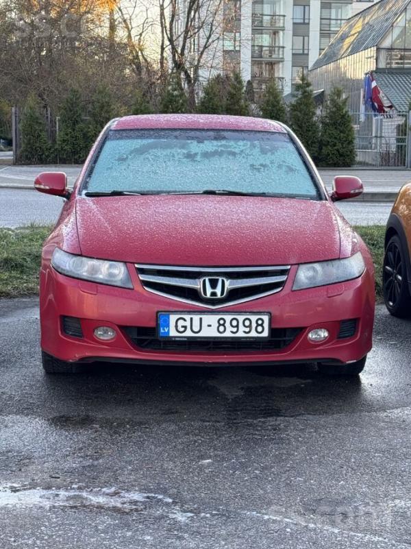 Sarkans Honda Accord 2007 Rīga, ar dzinēja tilpumu 2.00 L un nobraukumu 215 tūkst. km par 1999 €, foto 2 vietnē AUTOMOTO.COM.LV