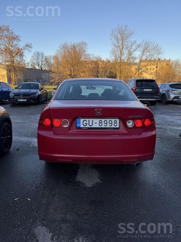 Sarkans Honda Accord 2007 Rīga, ar dzinēja tilpumu 2.00 L un nobraukumu 215 tūkst. km par 1999 €, foto 6 vietnē AUTOMOTO.COM.LV