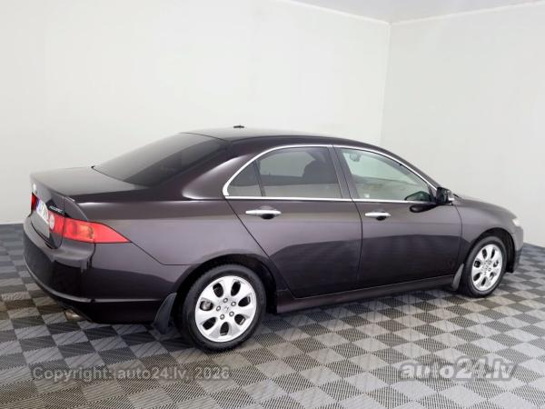 Sarkans Honda Accord 2007 Tallina, ar dzinēja tilpumu 2.00 L un nobraukumu 223 tūkst. km par 2199 €, foto 3 vietnē AUTOMOTO.COM.LV