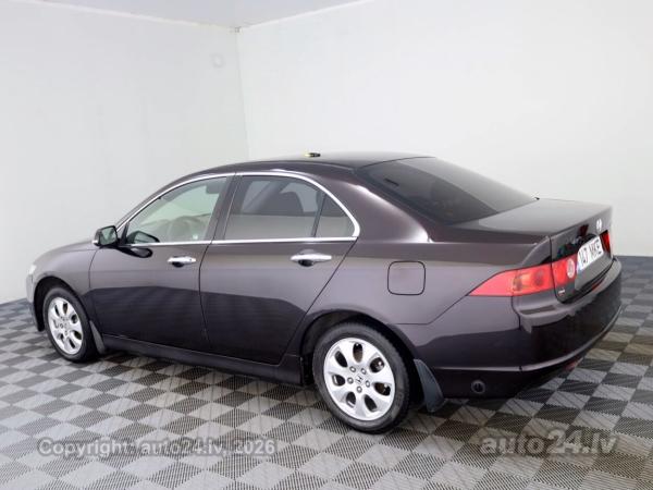 Sarkans Honda Accord 2007 Tallina, ar dzinēja tilpumu 2.00 L un nobraukumu 223 tūkst. km par 2199 €, foto 4 vietnē AUTOMOTO.COM.LV