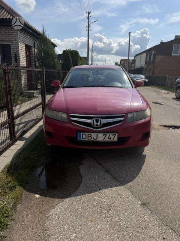 Sarkans Honda Accord 2007 Kauņa, ar dzinēja tilpumu 2.00 L un nobraukumu 317 tūkst. km par 700 €, foto 2 vietnē AUTOMOTO.COM.LV