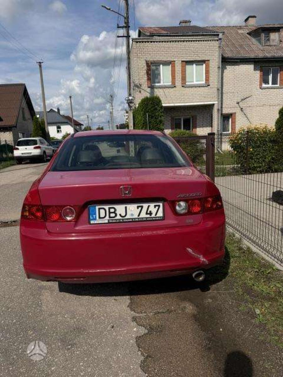 Red Honda Accord 2007 in Kaunas, with an engine capacity of 2.00 L and mileage of 317 thousand km for 700 €, photo 5 on AUTOMOTO.COM.LV