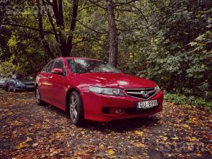 Red Honda Accord 2007 in Riga, with an engine capacity of 2.00 L and mileage of 222 thousand km for 2300 €, photo 3 on AUTOMOTO.COM.LV