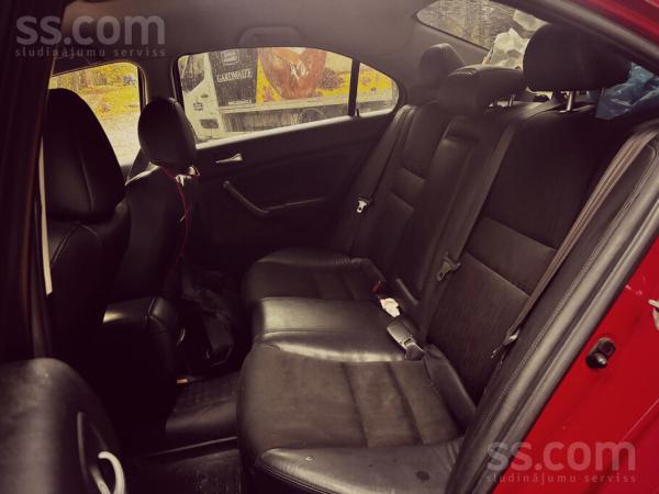 Red Honda Accord 2007 in Riga, with an engine capacity of 2.00 L and mileage of 222 thousand km for 2300 €, photo 7 on AUTOMOTO.COM.LV