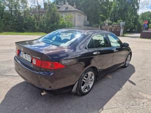 Sarkans Honda Accord 2008 Rīga, ar dzinēja tilpumu 2.00 L un nobraukumu 308 tūkst. km par 2400 €, foto 5 vietnē AUTOMOTO.COM.LV