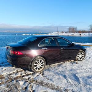 Red Honda Accord 2009 in Tallinn, with an engine capacity of 2.40 L and mileage of 163 thousand km for 3200 €, photo 2 on AUTOMOTO.COM.LV