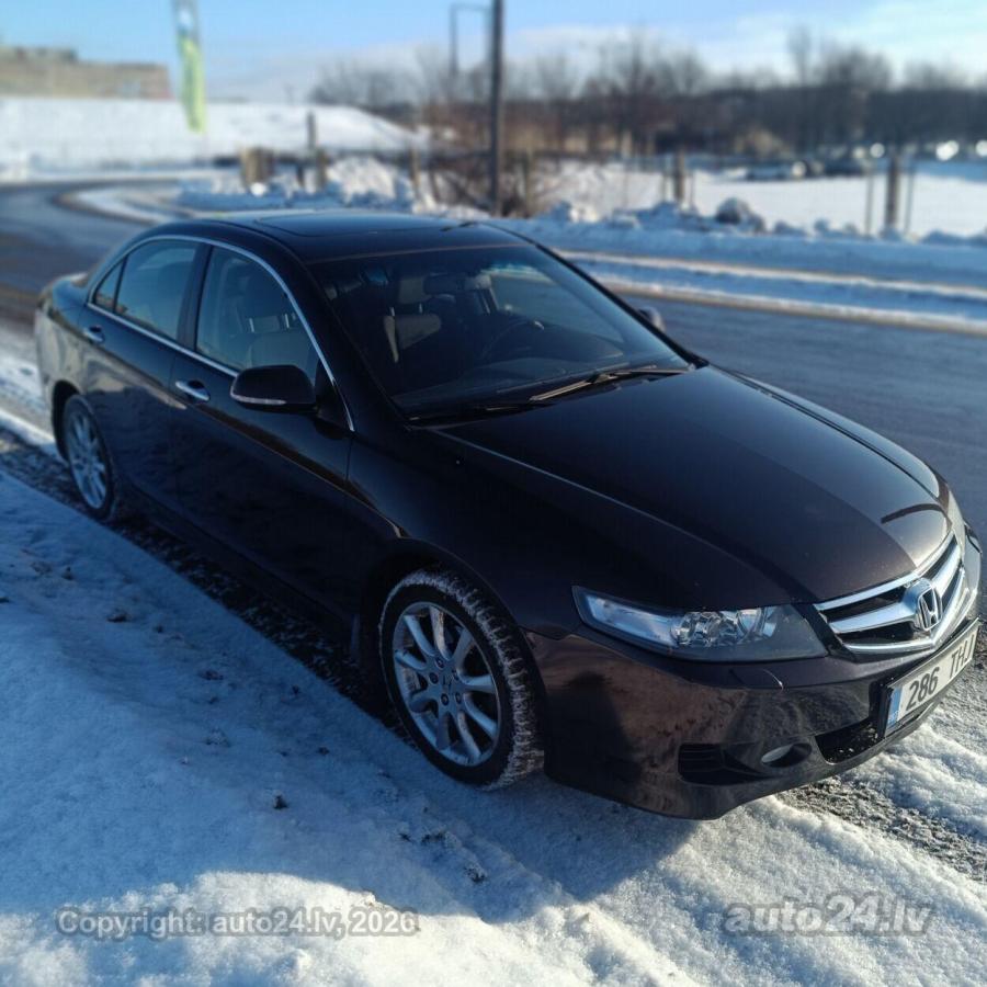 Red Honda Accord 2009 in Tallinn, with an engine capacity of 2.40 L and mileage of 163 thousand km for 3200 €, photo 6 on AUTOMOTO.COM.LV
