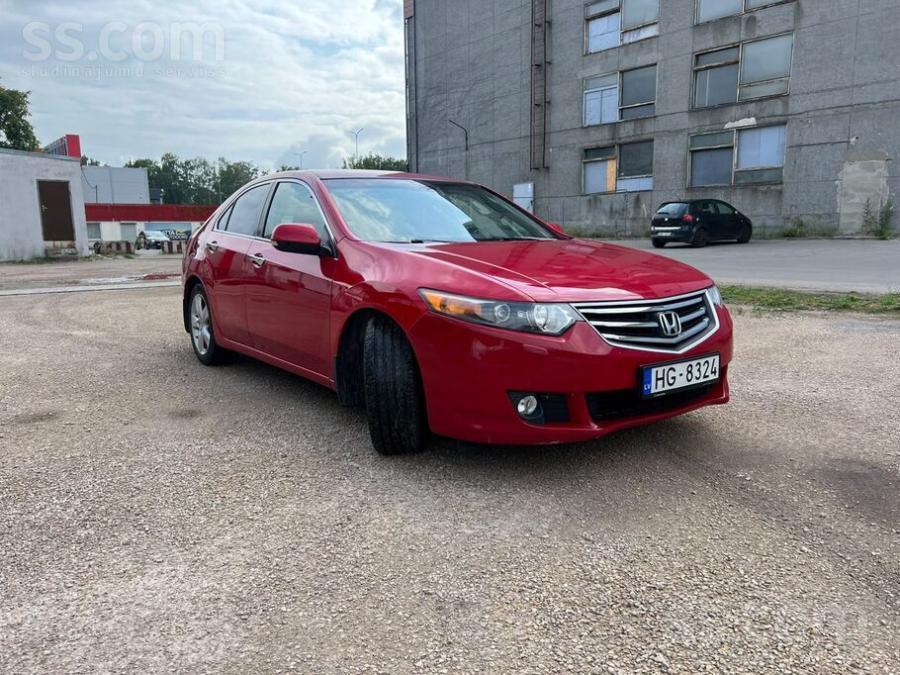 Sarkans Honda Accord 2009 Rīga, ar dzinēja tilpumu 2.00 L un nobraukumu 236 tūkst. km par 2370 €, foto 3 vietnē AUTOMOTO.COM.LV