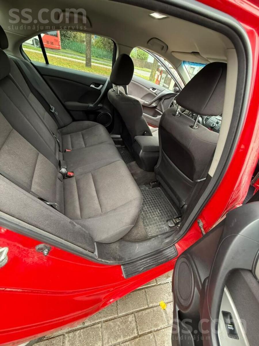 Sarkans Honda Accord 2009 Rīga, ar dzinēja tilpumu 2.00 L un nobraukumu 236 tūkst. km par 2370 €, foto 10 vietnē AUTOMOTO.COM.LV