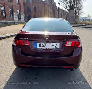 Sarkans Honda Accord 2010 Tallina, ar dzinēja tilpumu 2.00 L un nobraukumu 211 tūkst. km par 4999 €, foto 6 vietnē AUTOMOTO.COM.LV