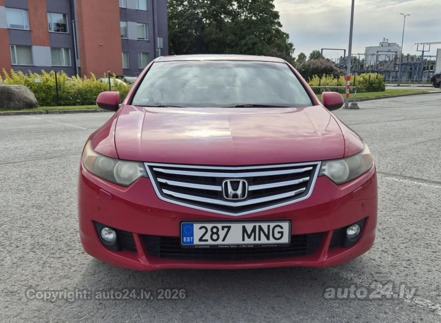 Red Honda Accord 2010 in Tallinn, with an engine capacity of 2.40 L and mileage of 218 thousand km for 3800 €, photo 4 on AUTOMOTO.COM.LV