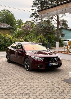 Sarkans Honda Accord 2011 Viljandi, ar dzinēja tilpumu 2.00 L un nobraukumu 155 tūkst. km par 7390 €, foto  vietnē AUTOMOTO.COM.LV