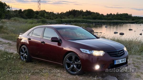 Sarkans Honda Accord 2011 Viljandi, ar dzinēja tilpumu 2.00 L un nobraukumu 155 tūkst. km par 7390 €, foto 8 vietnē AUTOMOTO.COM.LV