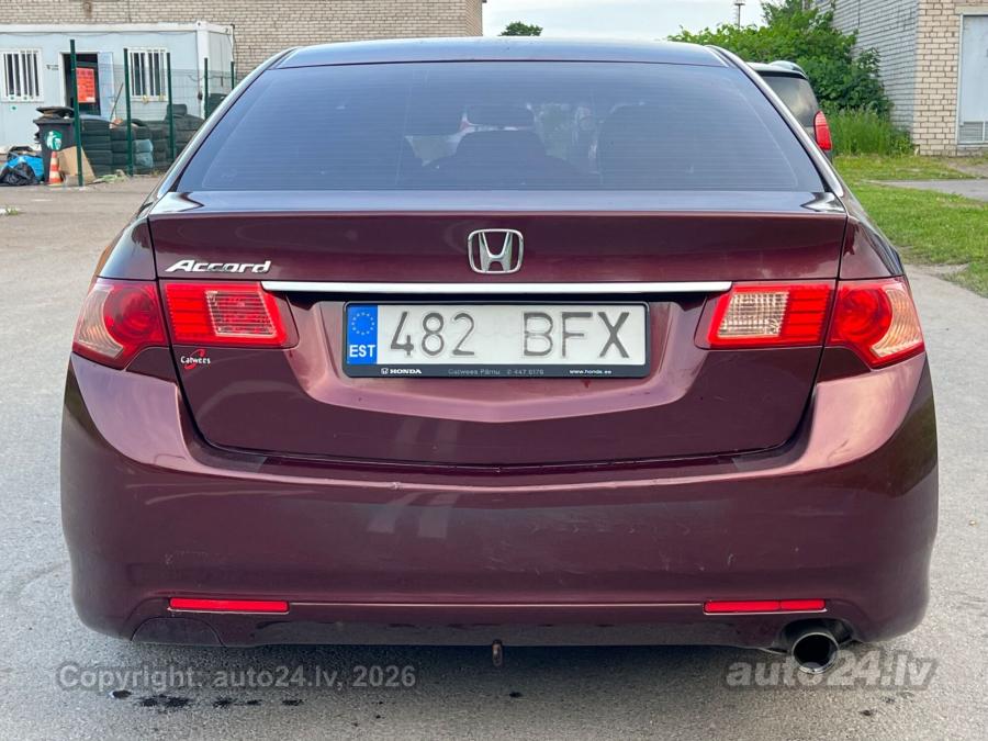 Sarkans Honda Accord 2012 Narva, ar dzinēja tilpumu 2.00 L un nobraukumu 365 tūkst. km par 2999 €, foto 5 vietnē AUTOMOTO.COM.LV