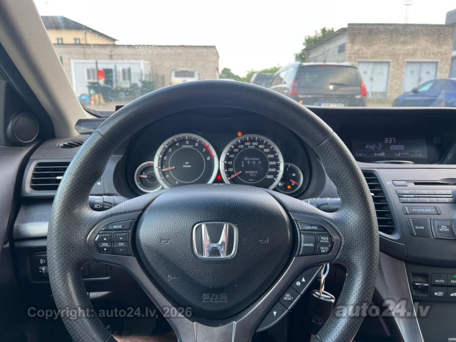 Sarkans Honda Accord 2012 Narva, ar dzinēja tilpumu 2.00 L un nobraukumu 365 tūkst. km par 2999 €, foto 16 vietnē AUTOMOTO.COM.LV