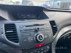 Sarkans Honda Accord 2012 Narva, ar dzinēja tilpumu 2.00 L un nobraukumu 365 tūkst. km par 2999 €, foto 17 vietnē AUTOMOTO.COM.LV