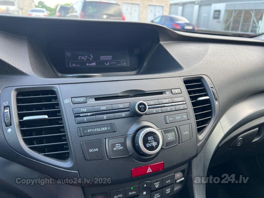 Sarkans Honda Accord 2012 Narva, ar dzinēja tilpumu 2.00 L un nobraukumu 365 tūkst. km par 2999 €, foto 17 vietnē AUTOMOTO.COM.LV