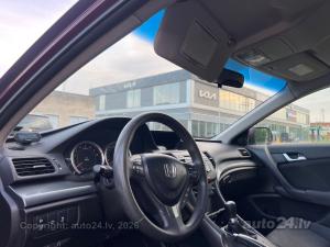 Sarkans Honda Accord 2012 Narva, ar dzinēja tilpumu 2.00 L un nobraukumu 365 tūkst. km par 2999 €, foto 18 vietnē AUTOMOTO.COM.LV