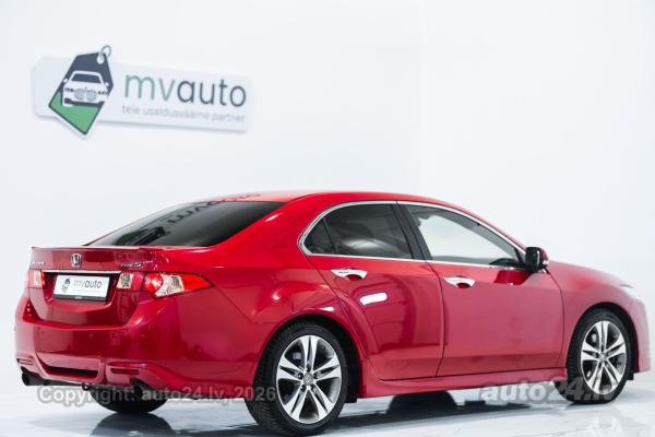 Red Honda Accord 2014 in Tallinn, with an engine capacity of 2.40 L and mileage of 223 thousand km for 6990 €, photo 2 on AUTOMOTO.COM.LV