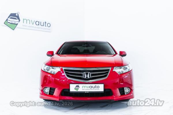 Red Honda Accord 2014 in Tallinn, with an engine capacity of 2.40 L and mileage of 223 thousand km for 6990 €, photo 4 on AUTOMOTO.COM.LV