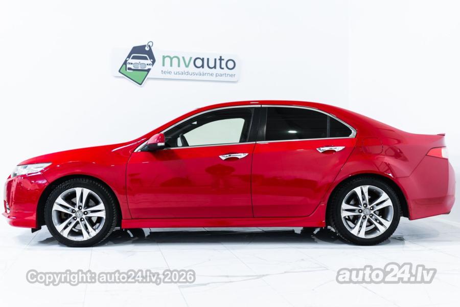 Sarkans Honda Accord 2014 Tallina, ar dzinēja tilpumu 2.40 L un nobraukumu 223 tūkst. km par 6990 €, foto 10 vietnē AUTOMOTO.COM.LV