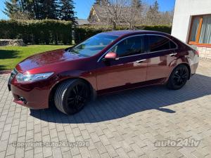 Sarkans Honda Accord 2014 Tallina, ar dzinēja tilpumu 2.00 L un nobraukumu 0 tūkst. km par 6450 €, foto 5 vietnē AUTOMOTO.COM.LV
