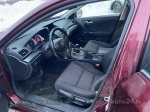 Sarkans Honda Accord 2014 Tallina, ar dzinēja tilpumu 2.00 L un nobraukumu 0 tūkst. km par 6450 €, foto 8 vietnē AUTOMOTO.COM.LV