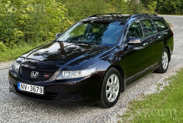 Red Honda Accord 2006 in Riga, with an engine capacity of 2.00 L and mileage of 191 thousand km for 2100 €, photo 1 on AUTOMOTO.COM.LV