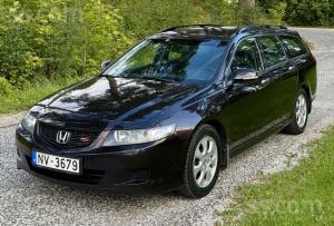 Sarkans Honda Accord 2006 Rīga, ar dzinēja tilpumu 2.00 L un nobraukumu 191 tūkst. km par 2100 €, foto 1 vietnē AUTOMOTO.COM.LV