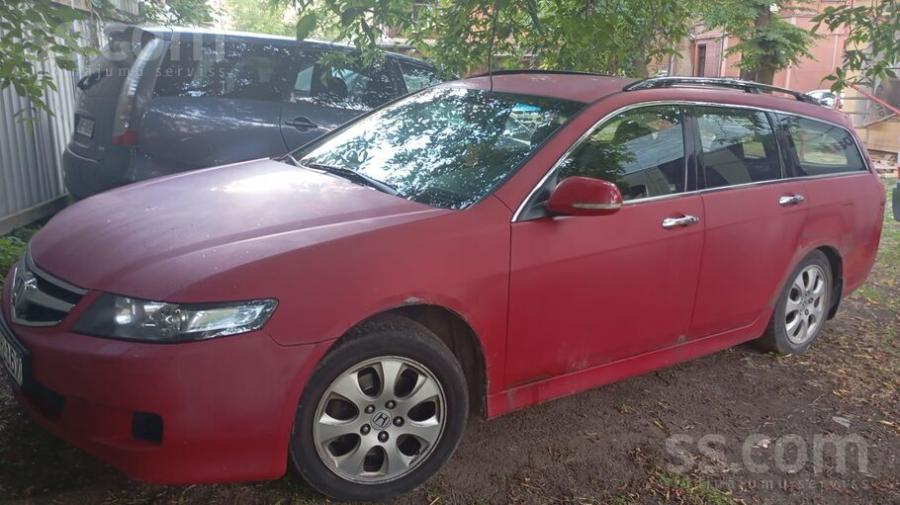 Red Honda Accord 2007 in Riga, with an engine capacity of 2.00 L and mileage of 0 thousand km for 490 €, photo 1 on AUTOMOTO.COM.LV