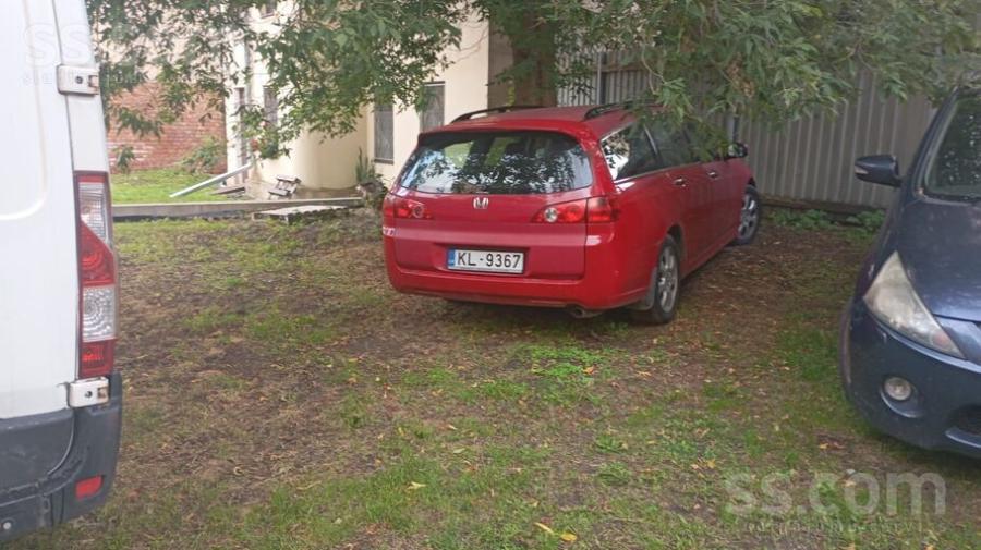 Red Honda Accord 2007 in Riga, with an engine capacity of 2.00 L and mileage of 0 thousand km for 490 €, photo 3 on AUTOMOTO.COM.LV