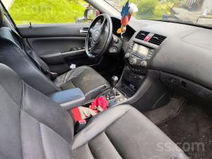 Red Honda Accord 2008 in Aizkraukle, with an engine capacity of 2.20 L and mileage of 0 thousand km for 850 €, photo 6 on AUTOMOTO.COM.LV