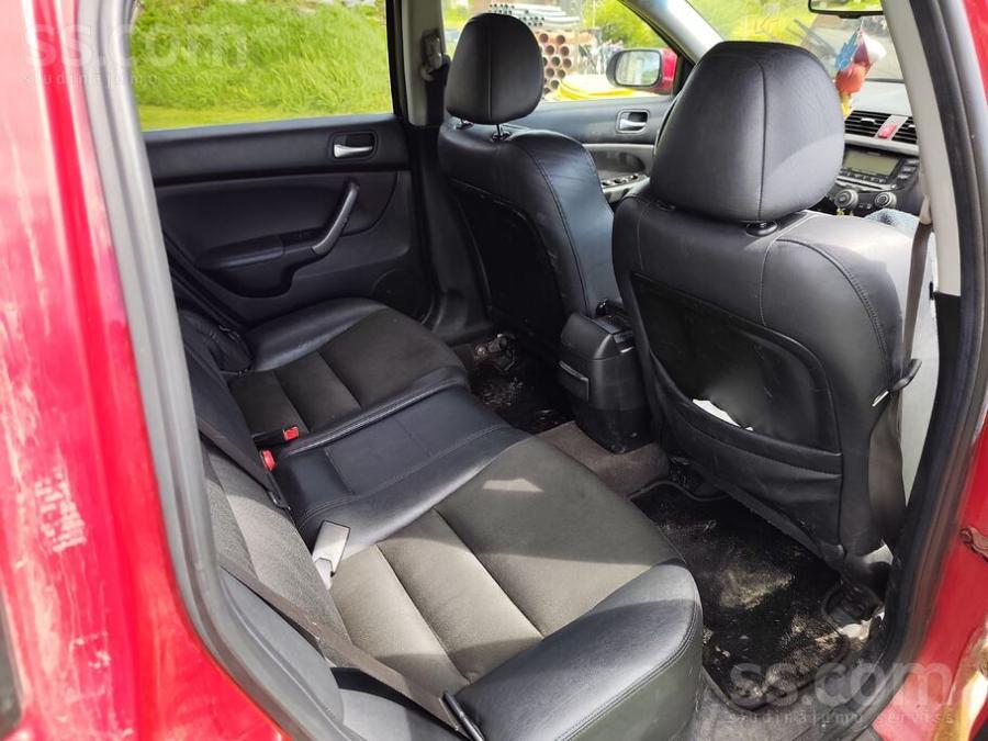 Red Honda Accord 2008 in Aizkraukle, with an engine capacity of 2.20 L and mileage of 424 thousand km for 599 €, photo 7 on AUTOMOTO.COM.LV